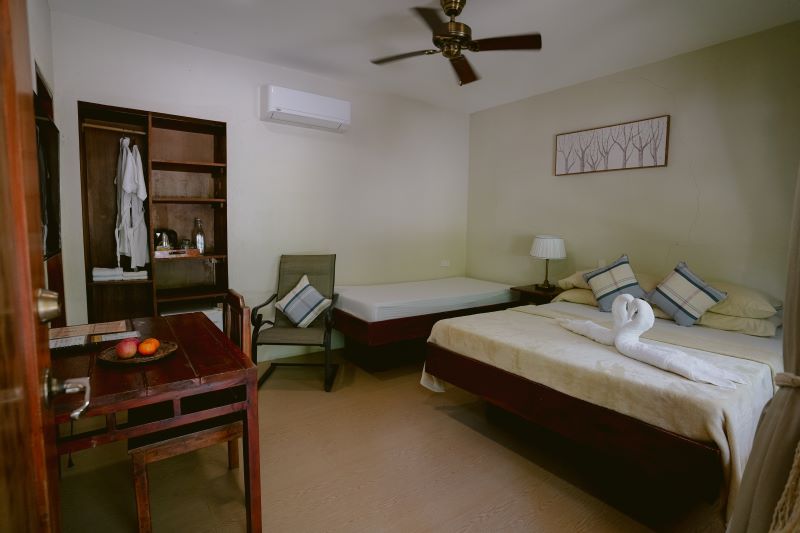 Rooms - Crystal Beach Resort